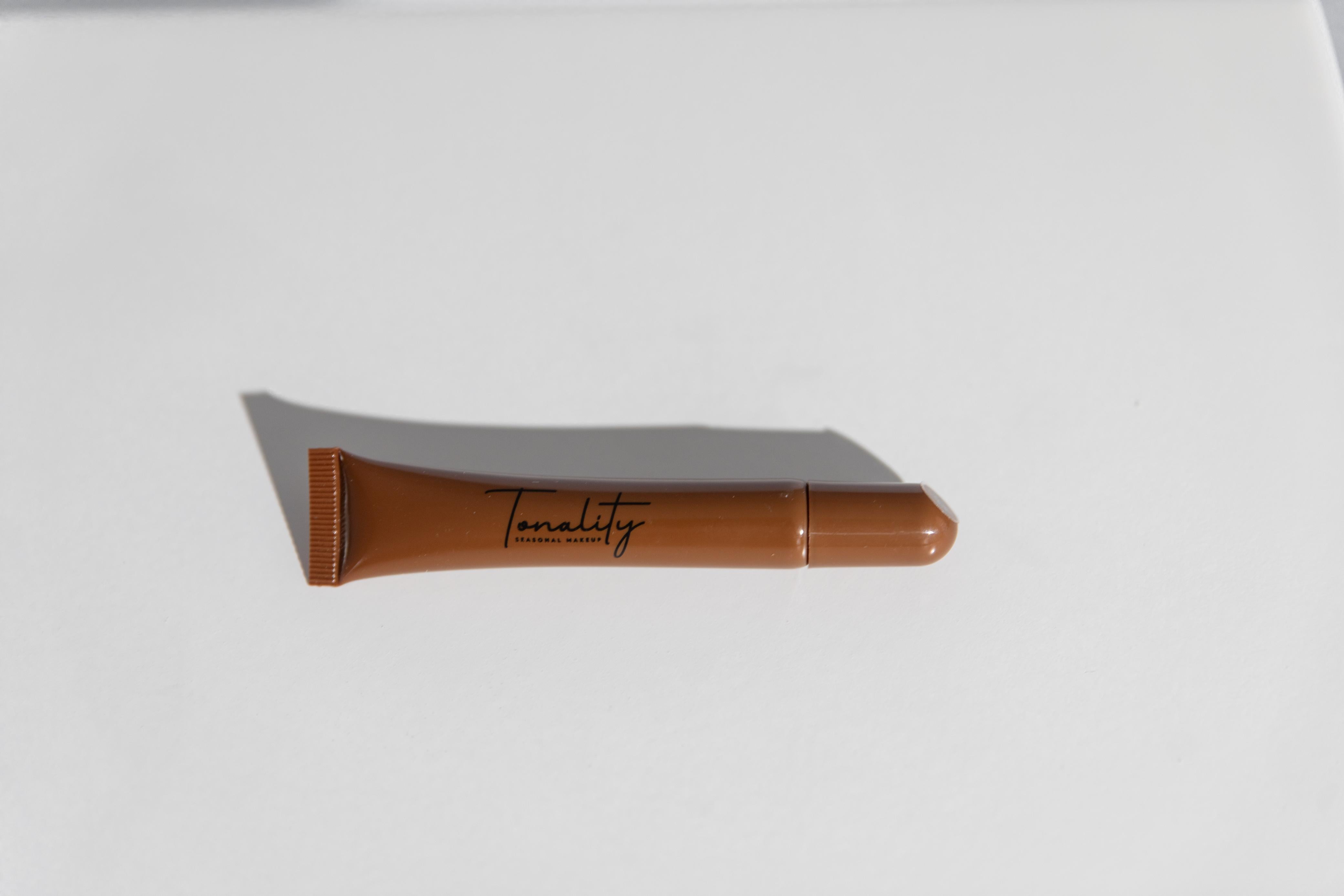 Chocolate Cookie Gloss Theory – Tonality